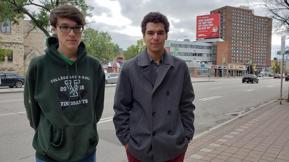 Les jeunes citoyens iront voter, car la politique joue un grand rôle ...