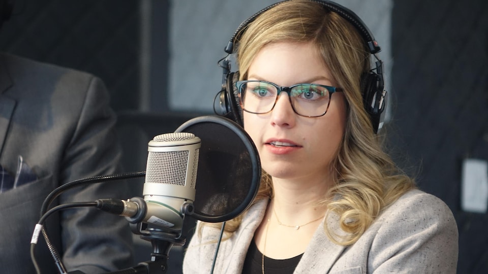 Y a-t-il un lien entre le populisme et l'antibilinguisme au Canada?
