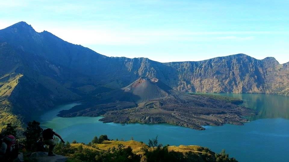 Marcher au sommet des nuages en Indonésie