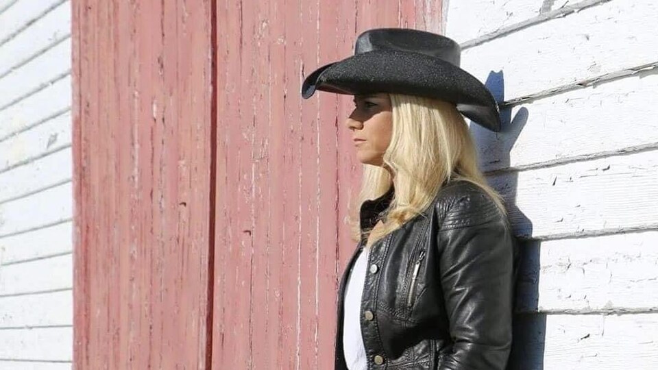 Entrevue avec la chanteuse country Pamela Rooney