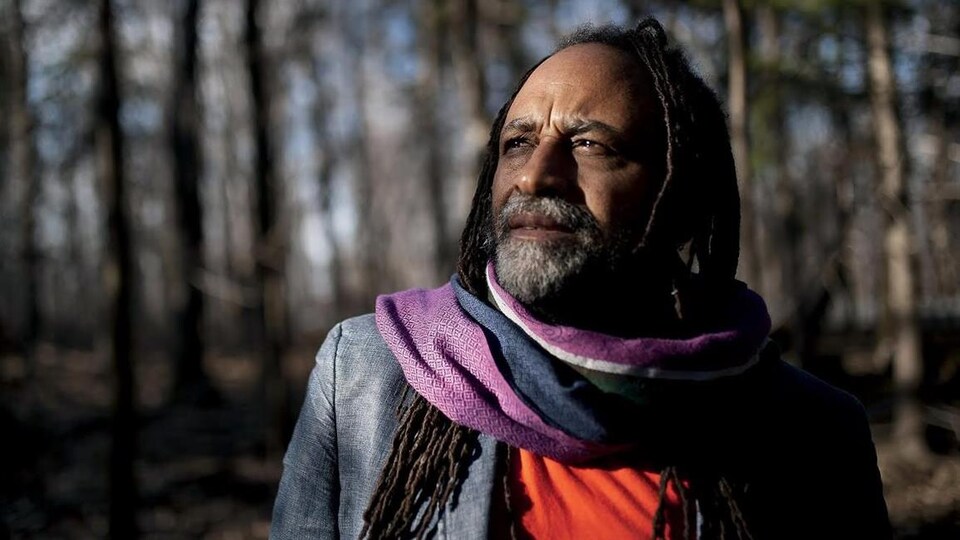 Rodney Saint-Éloi : sa vie en 5 mots