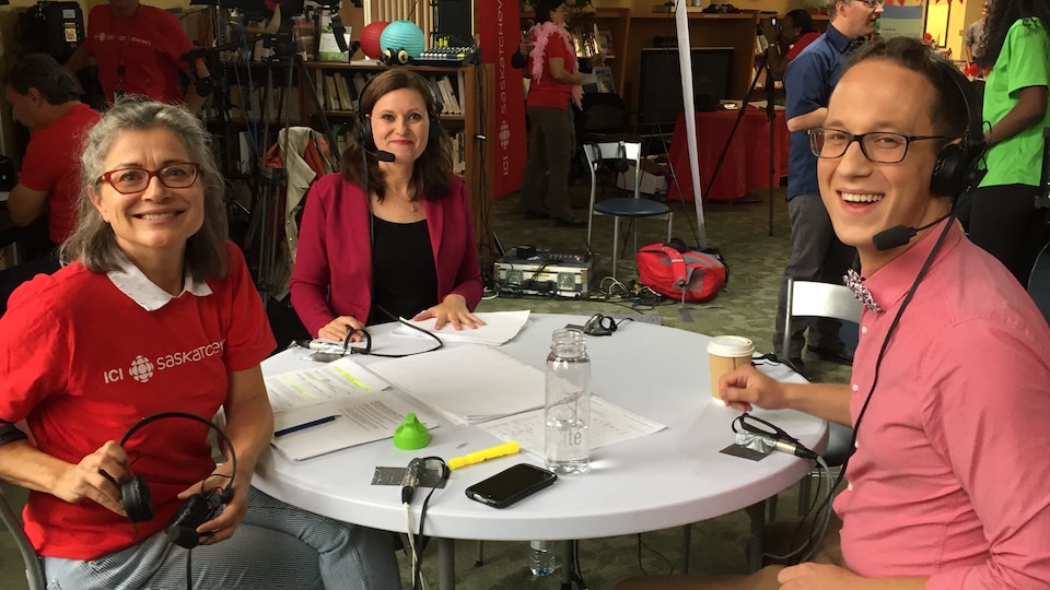 Les chefs d'antenne du TJ et d'En bref ICI SASK