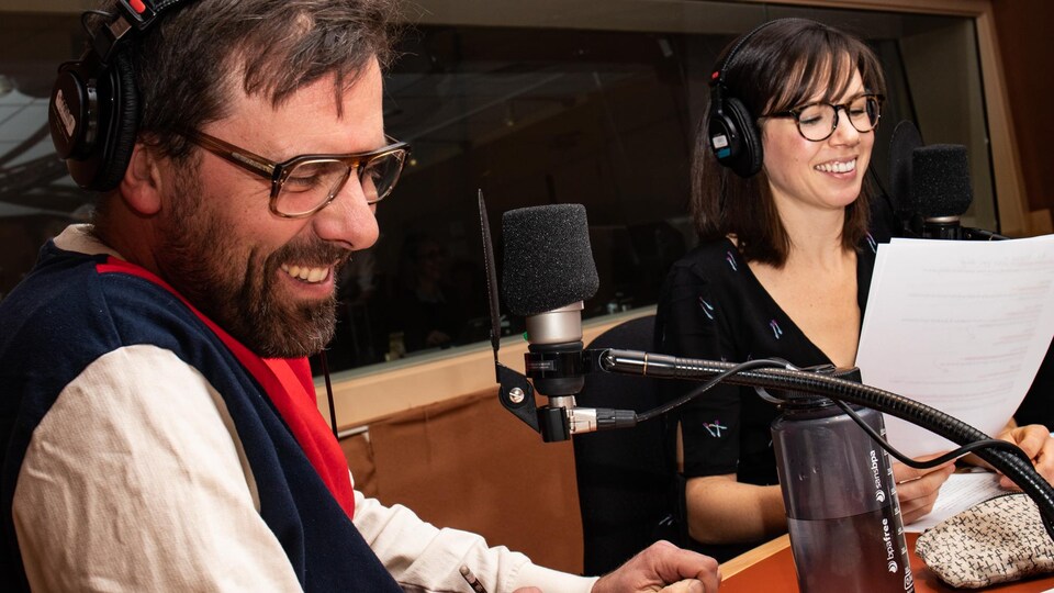 La singularité est proche, interprétée par Marie-Ève Trudel et Bruno Marcil