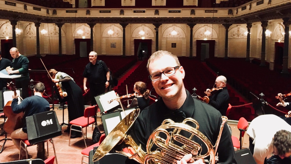 Simon Bourget poursuit son rêve en Europe avec l'Orchestre métropolitain