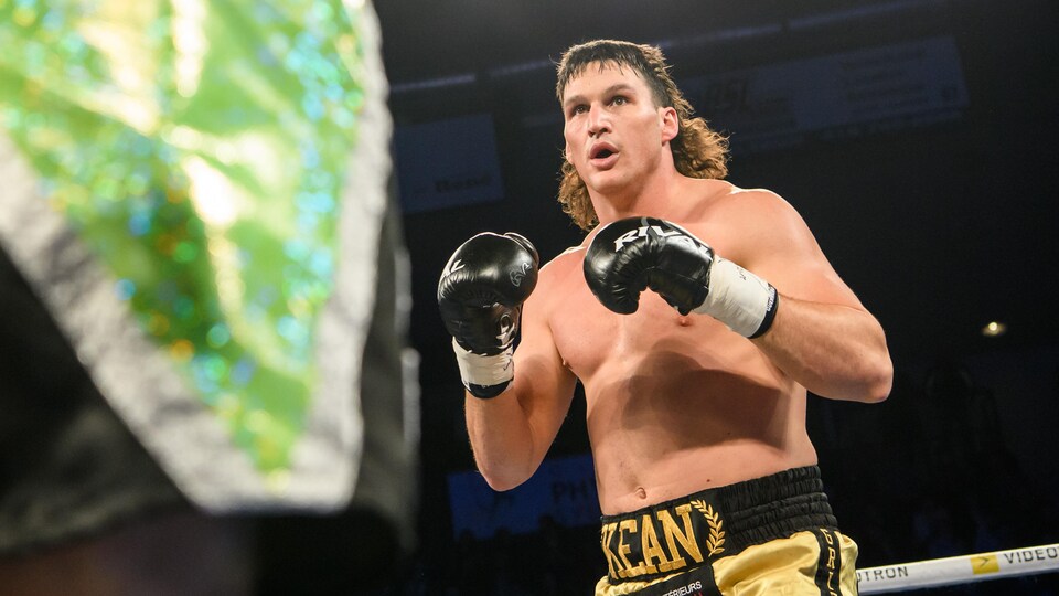Un combat en Europe pour le boxeur Simon Kean?