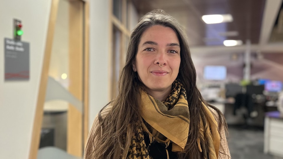 Soleil Launière présente l’exposition Ninanapamalin / Mon corps tremble