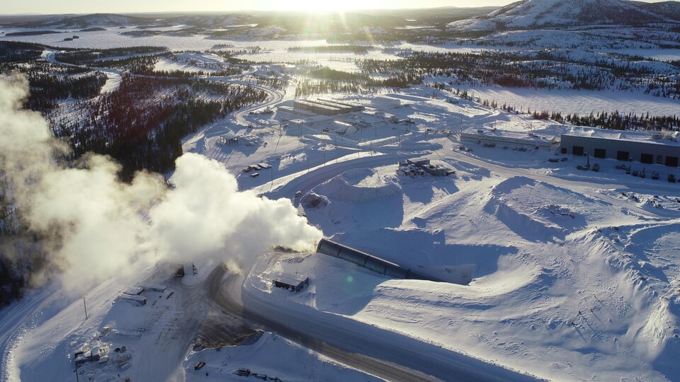 Chute de près de 50 % du prix du diamant depuis 2014.