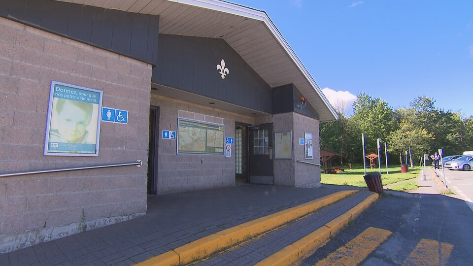 Des exemples à suivre pour moderniser les haltes routières au Québec