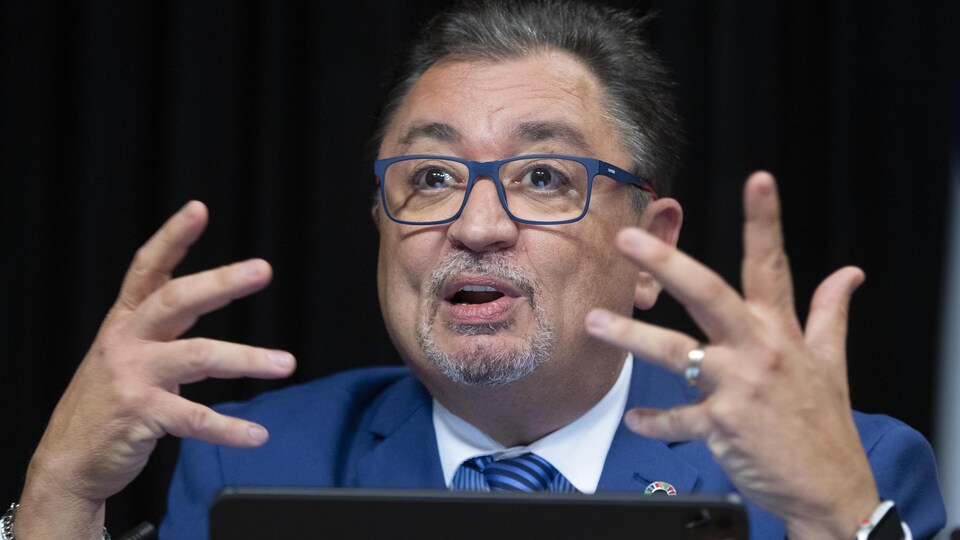 COVID-19 au Québec : « La situation est encore fragile », dit le Dr Arruda