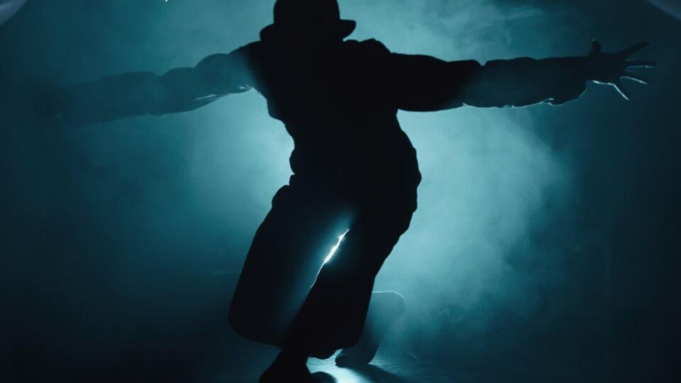 When the walls come down, inspirée de la vie d’une artiste sourde et muette