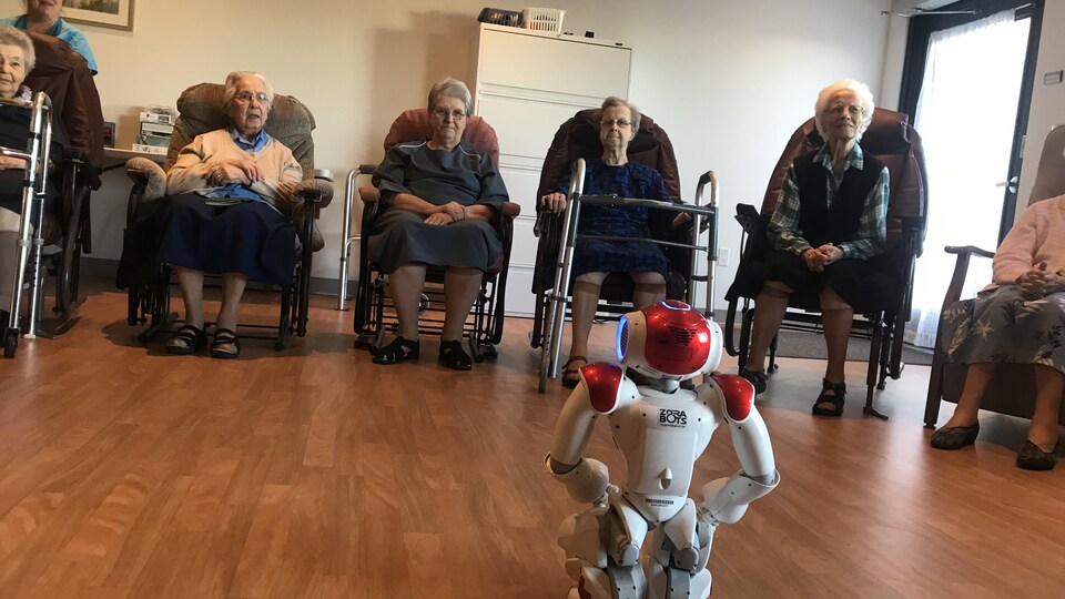 Zora, le premier robot en résidence privée pour aîné