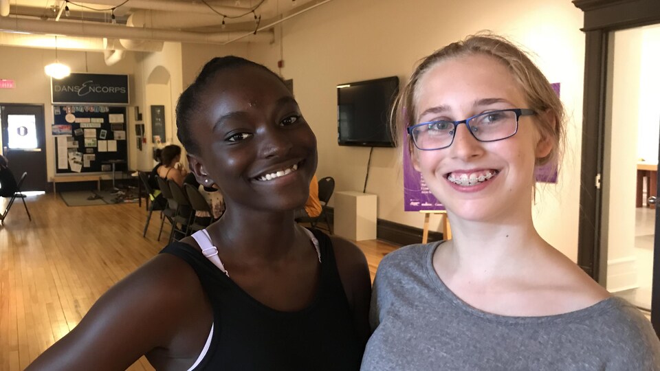 Deux danseuses du Cap-Breton en formation à Moncton