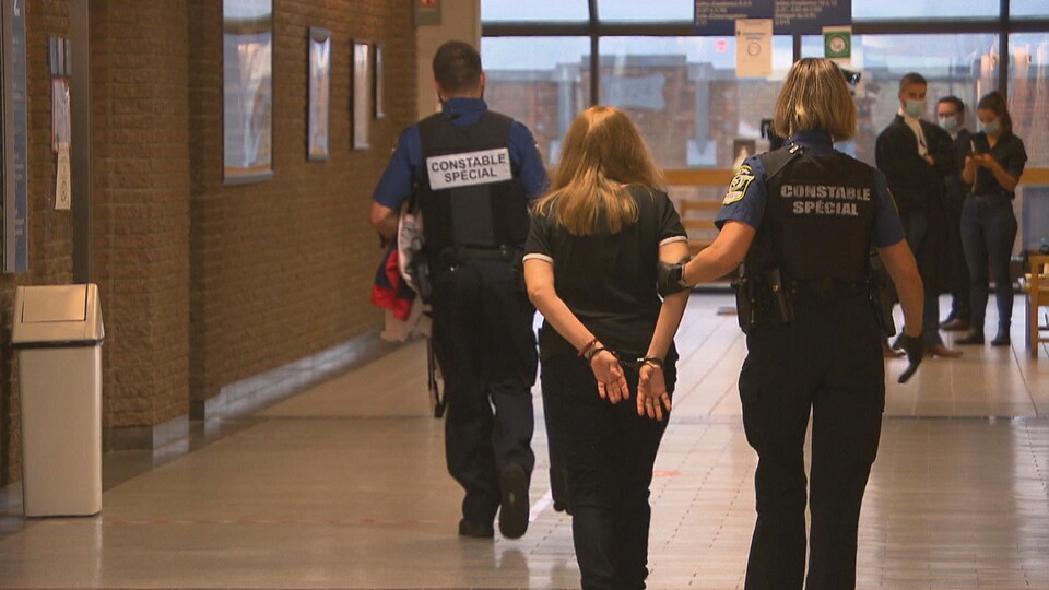 Fraude de 2,2 M$ : 6 ans de prison pour une ancienne employée de BMO ...