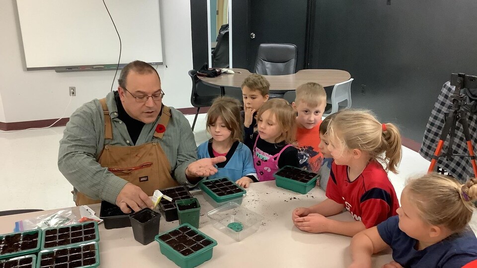 Son de cloche : les jardiniers en herbe de l’école Mgr Marcel-François ...