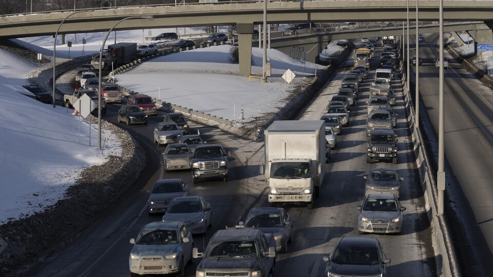 Les stationnements d’Ottawa prisés alors que les fonctionnaires ...