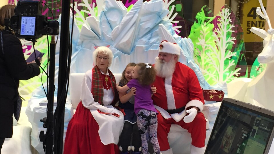 Un père Noël silencieux pour les enfants autistes | Radio-Canada.ca