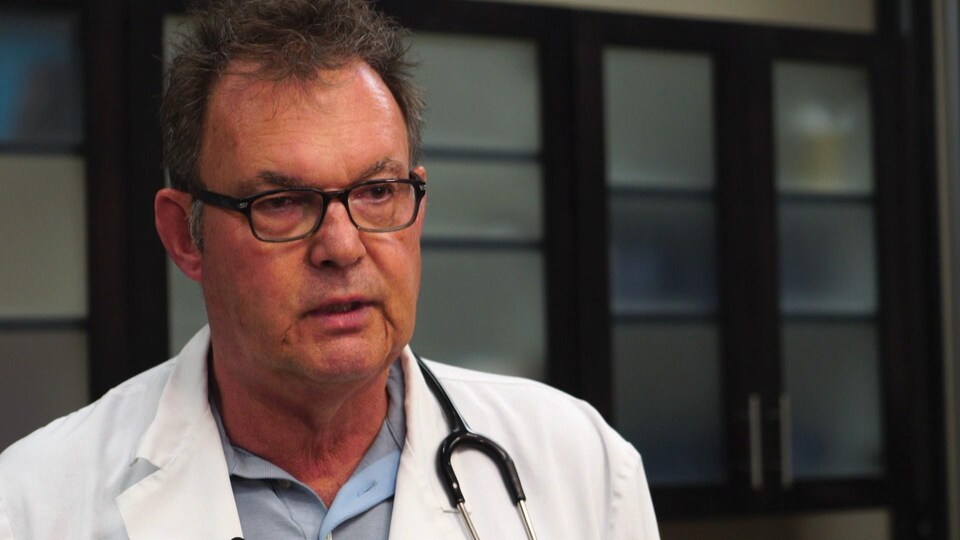 En Alberta, trouver un médecin de famille peut être une longue quête ...