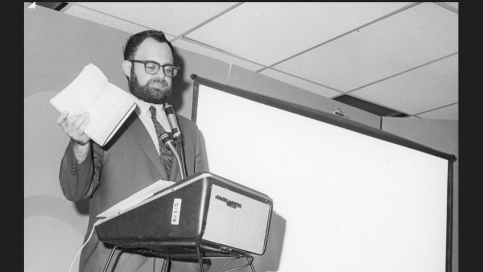 Un Néo-Brunswickois au Temple de la renommée des ovnis