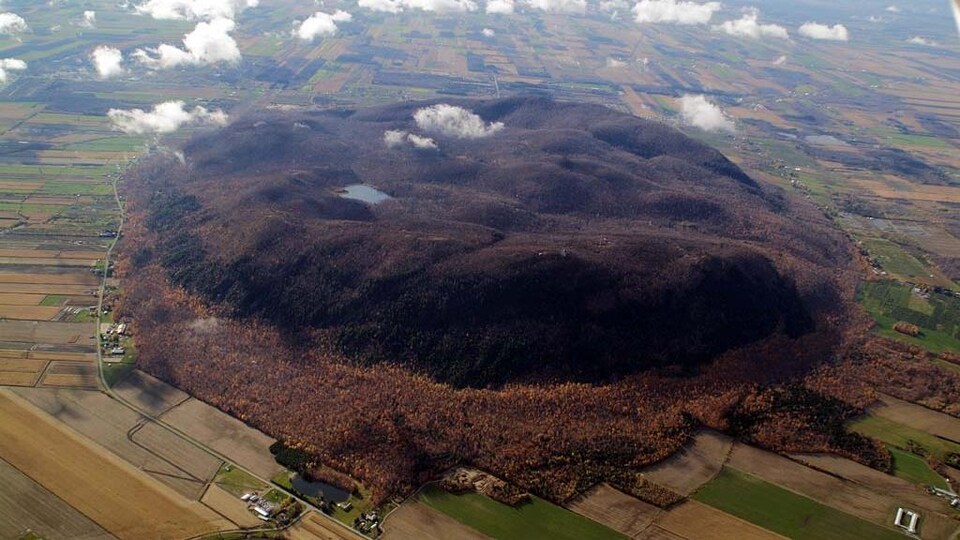 Des organismes demandent un plan de protection des collines ...