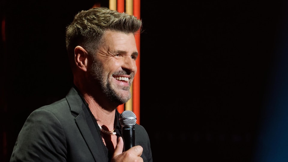 Marc Dupré est de retour en humour