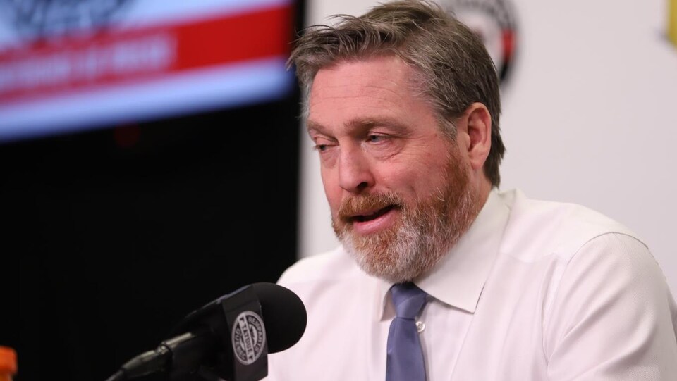 Patrick Roy reste avec les Remparts | Radio-Canada.ca
