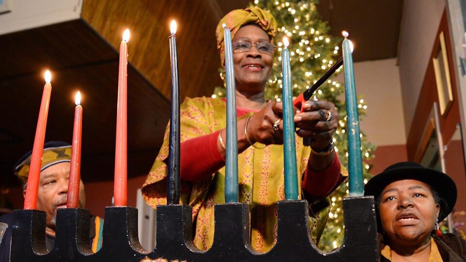 Hanoukka, Kwanza et Noël : le temps est à la fête! | MAJ | Radio-Canada