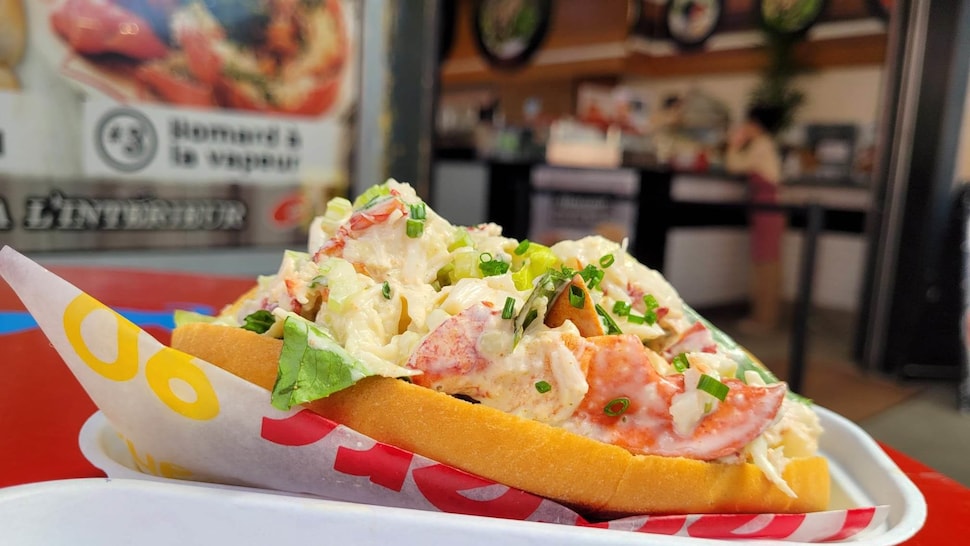 Le Cuisinomane teste 3 guédilles au homard | Mordu