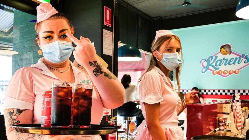 Au Karen’s Diner, on sert des burgers… et des insultes! | Mordu