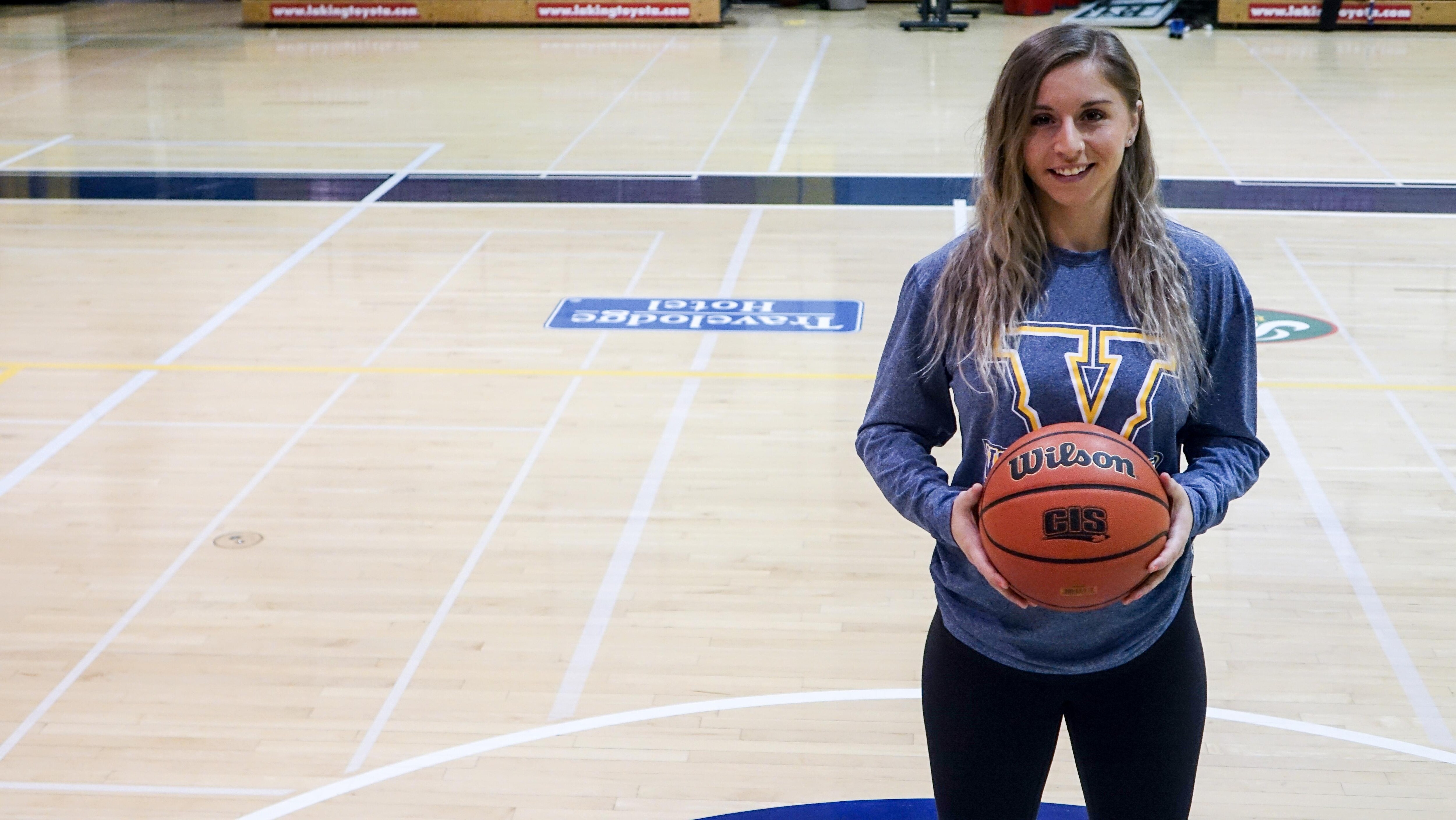 De Flamme à Voyageur : la passion du basket de Kayla Deschatelets ...