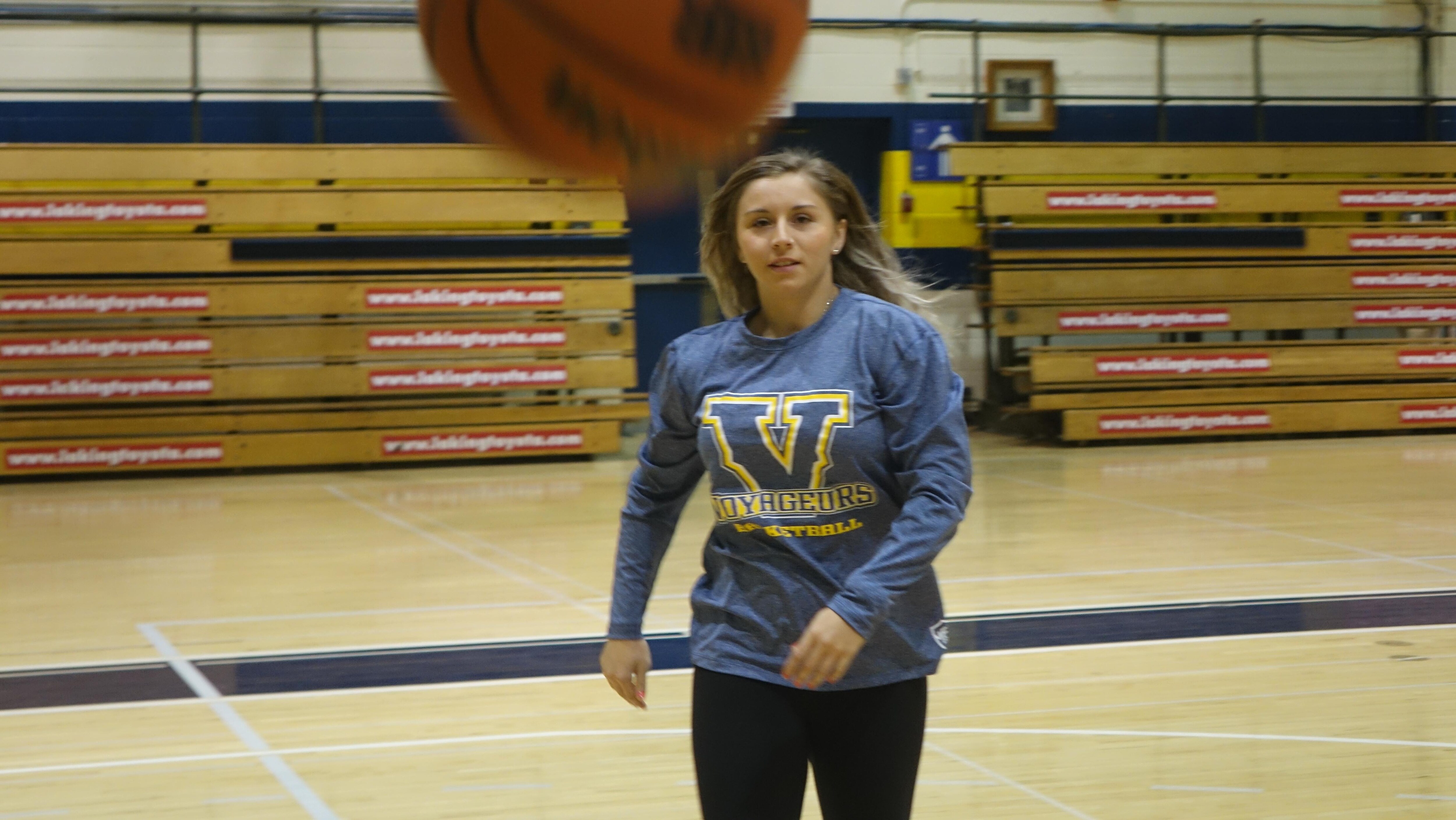 De Flamme à Voyageur : la passion du basket de Kayla Deschatelets ...