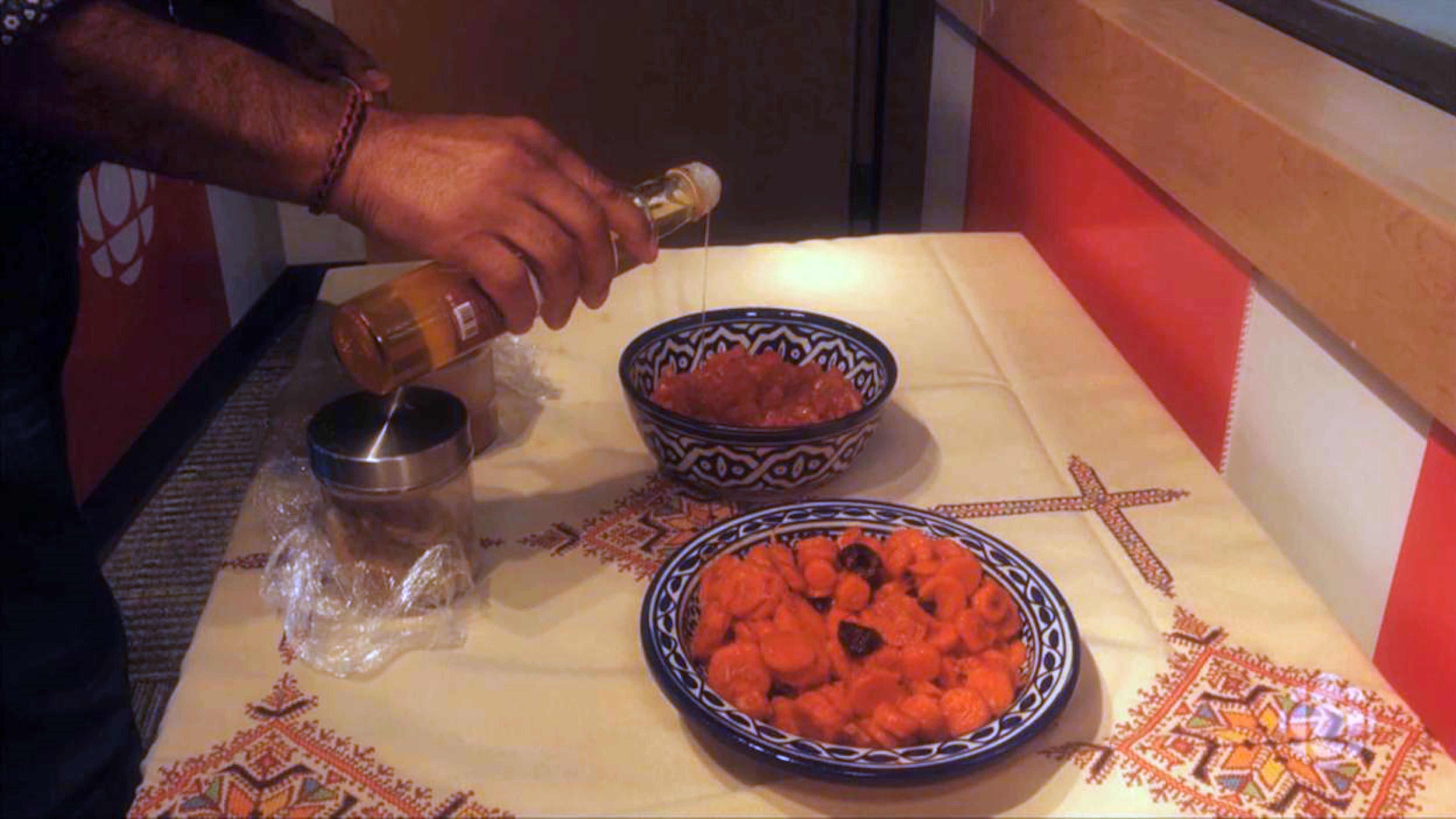 L’huile d’Argan, élixir des salades marocaines | OHdio | Radio-Canada