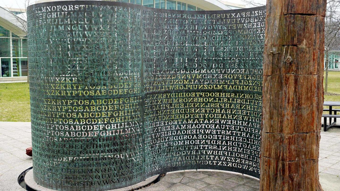 La sculpture Kryptos de la CIA, un casse-tête mystérieux | OHdio ...