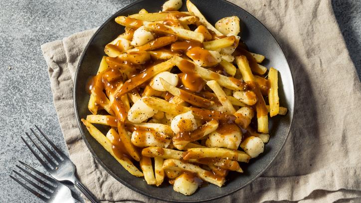 D’où vient la poutine? On y répond une fois pour toutes! | OHdio ...