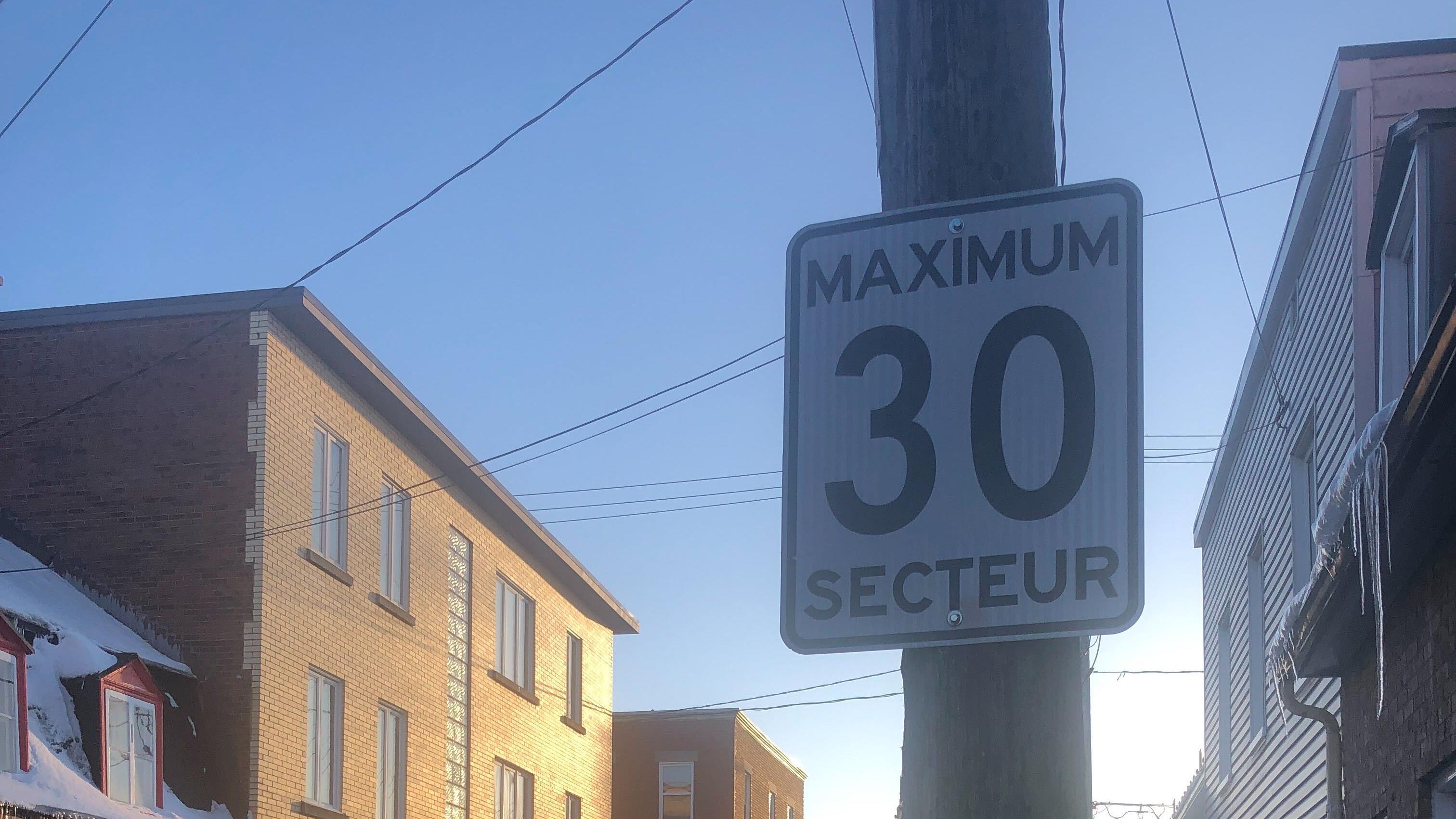 30 km/h partout en ville : pas si vite, dit CAA-Québec | OHdio | Radio-Canada