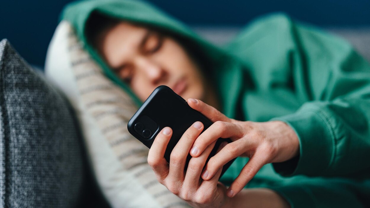 Ça veut dire quoi, brain rot, désigné terme de l’année? | En bref ...