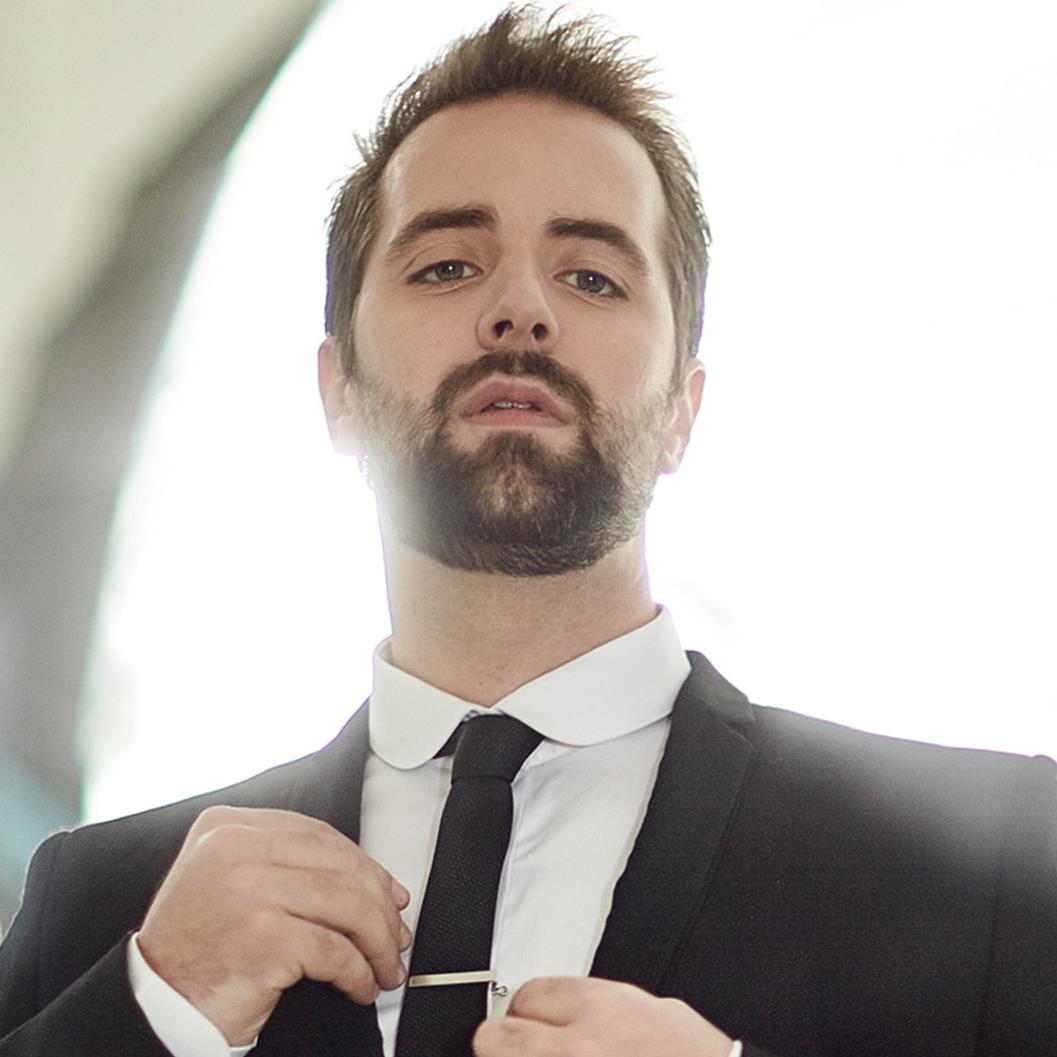 Entrevue avec la baryton Étienne Dupuis