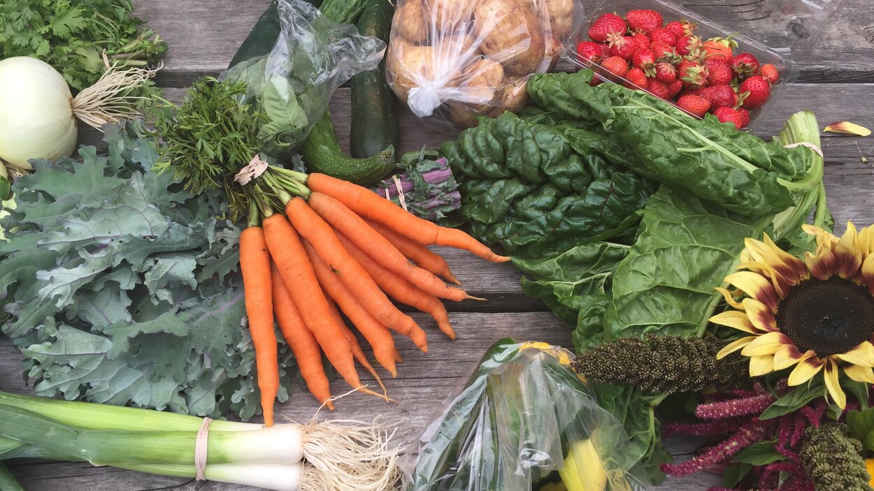 Une marche pour mettre en valeur les produits locaux | Radio-Canada