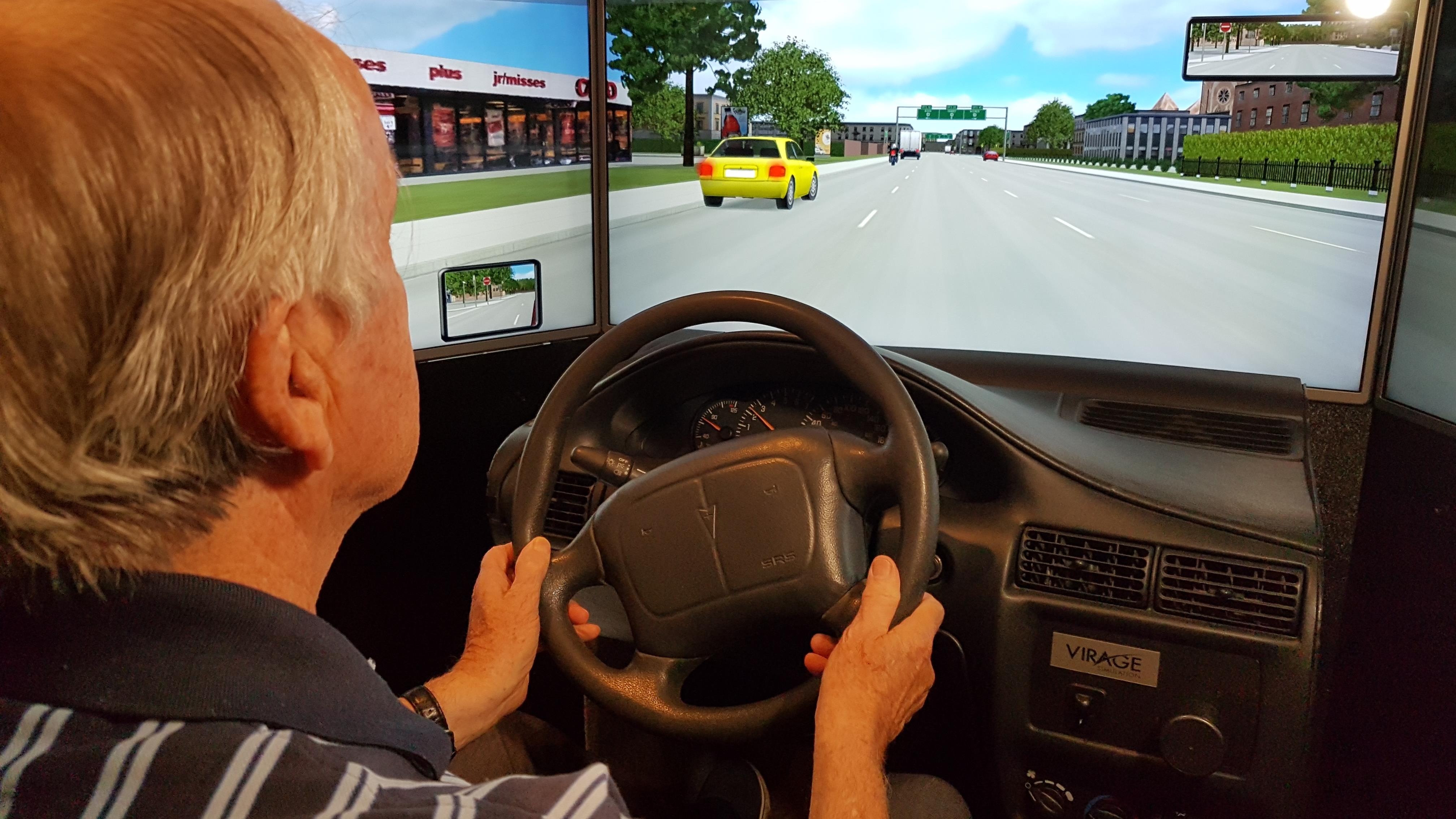 De plus en plus d'aînés se retrouvent derrière le volant | Info | ICI ...