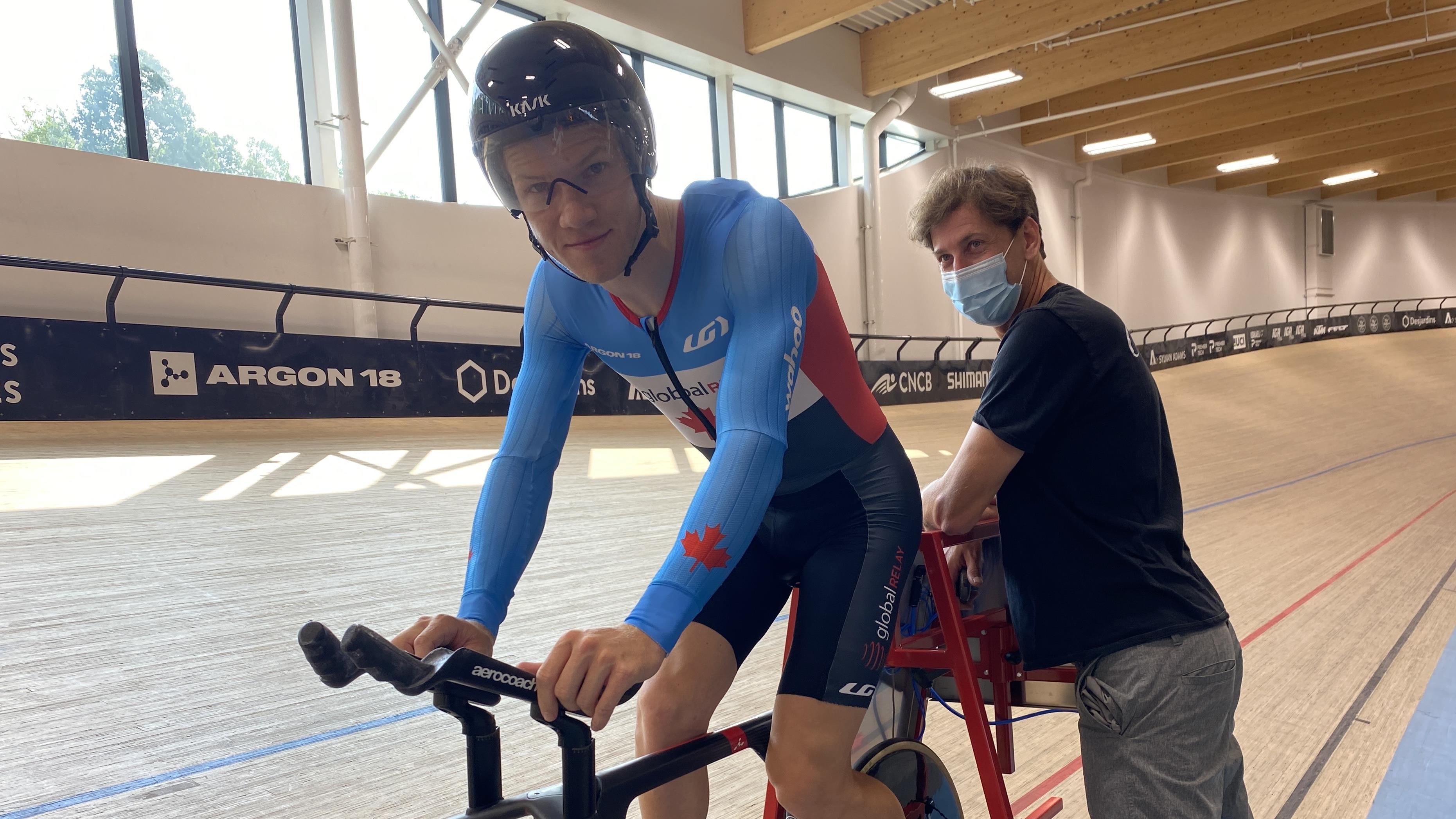 L’athlète Alexandre Hayward qui s’entraîne à Bromont participera aux ...