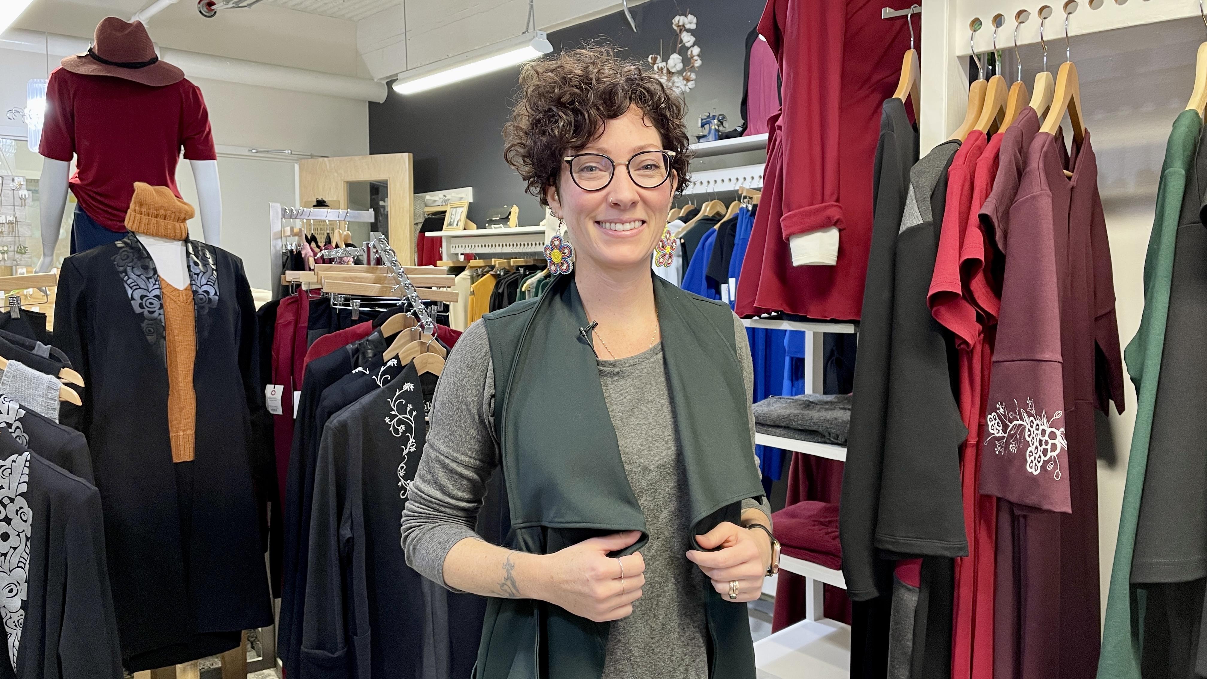 La créatrice de la marque de vêtements Anne Mulaire dit devoir ...