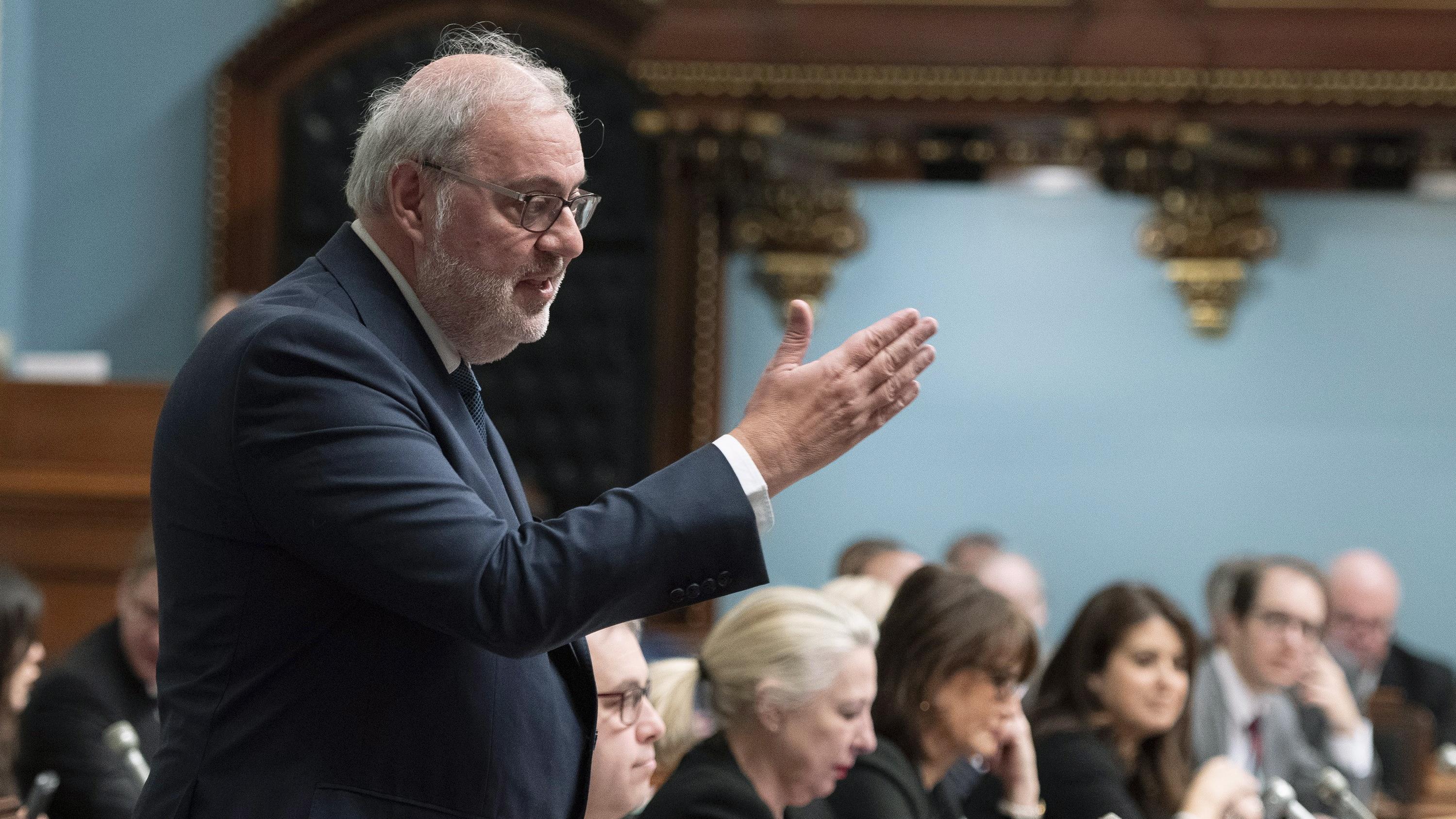 Fin de session parlementaire à Québec : Pierre Arcand du Parti libéral ...