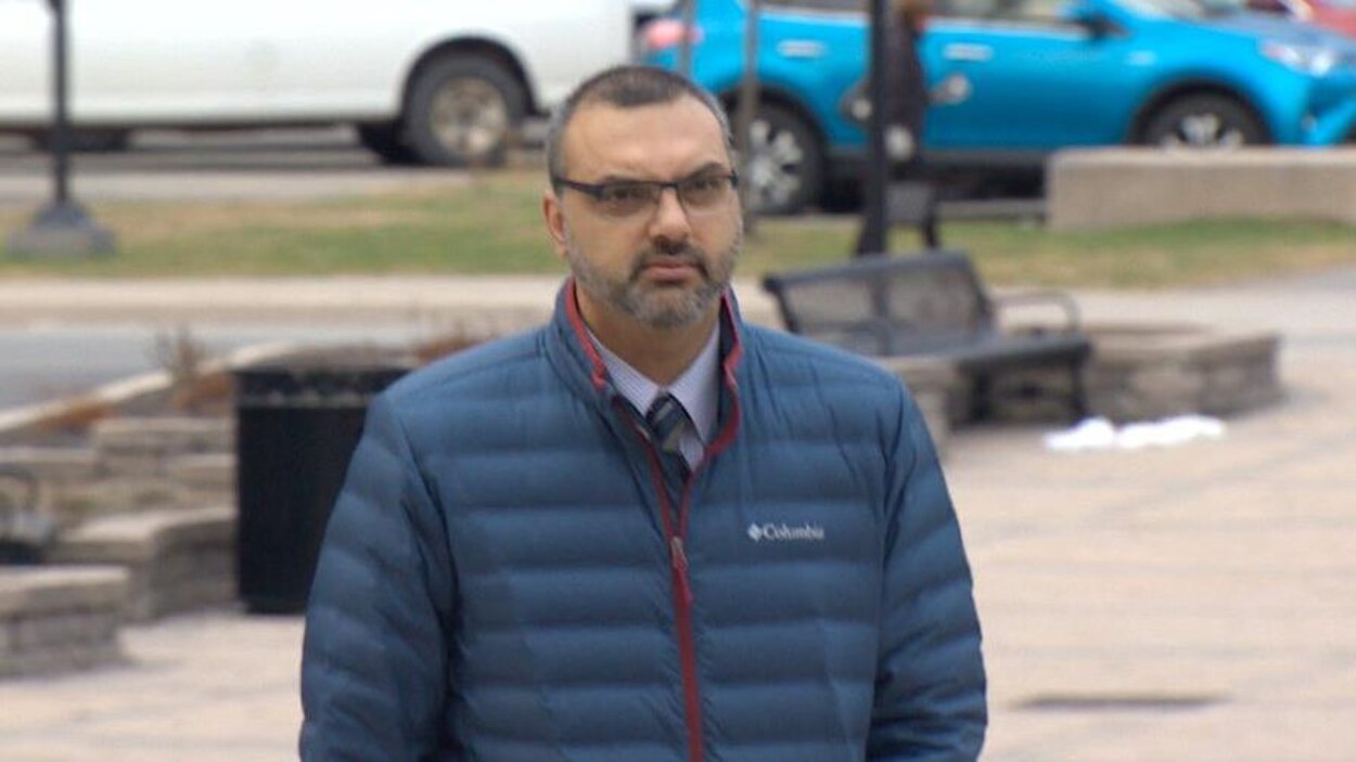 Procès Oland : Richard Oland est mort presque instantanément, dit le ...