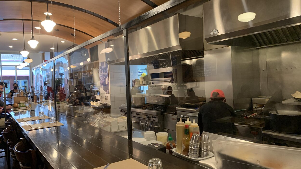 Des restaurateurs de l'Estrie dénoncent un traitement injuste | Radio ...