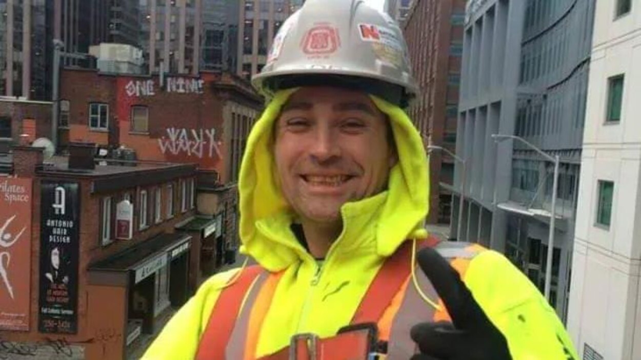 Une vidéo du meurtre d’Austin Simon présentée lors de la première journée de procès | Radio-Canada