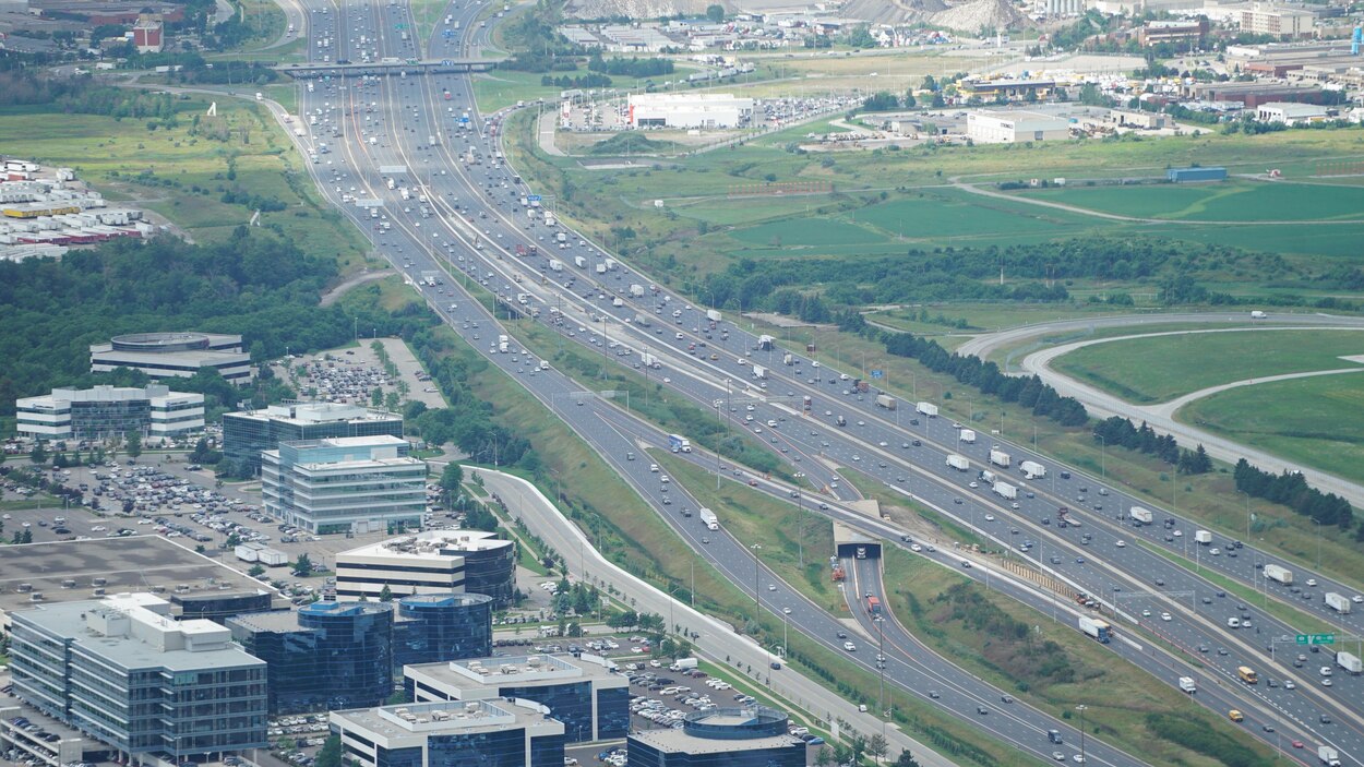 L'autoroute 401 est rouverte en direction de l'est après un accident ...