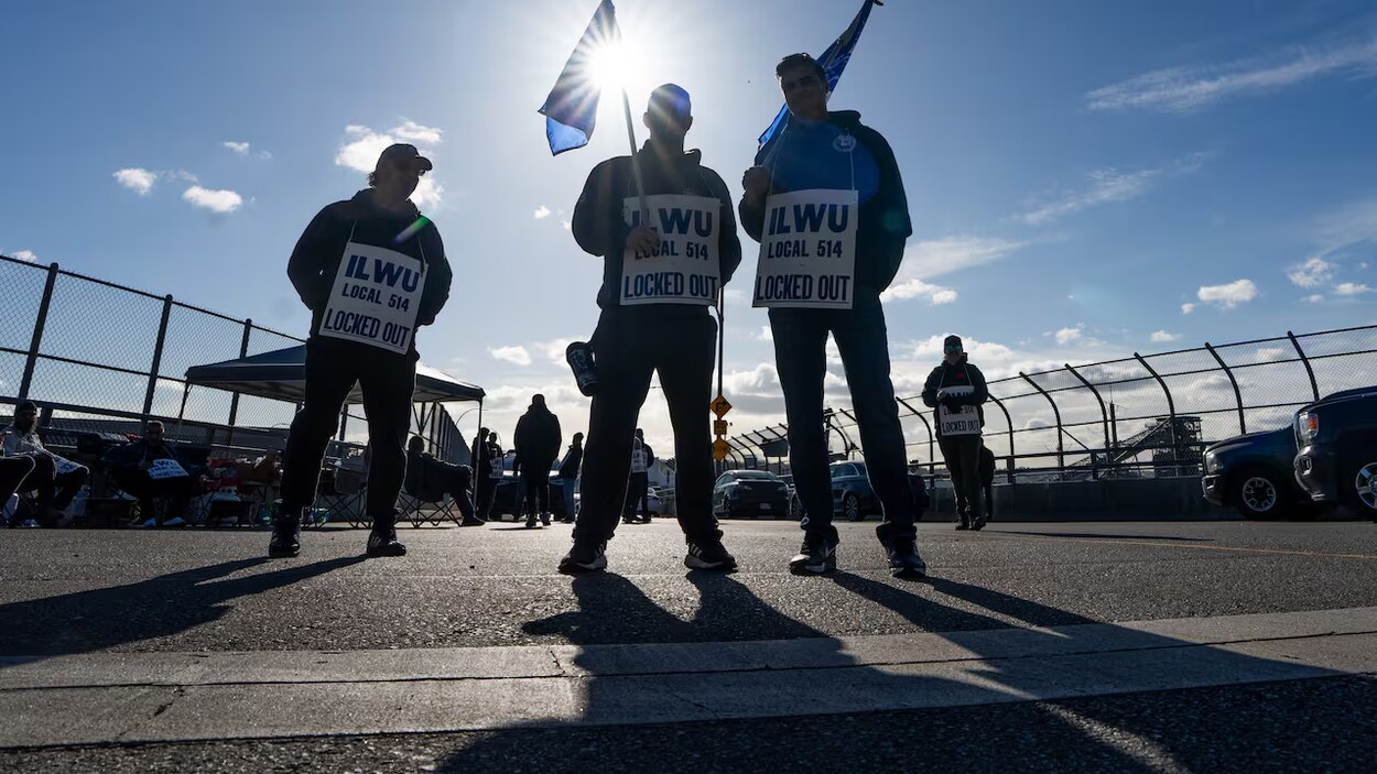 Labour minister sends ports labour dispute to binding arbitration ...