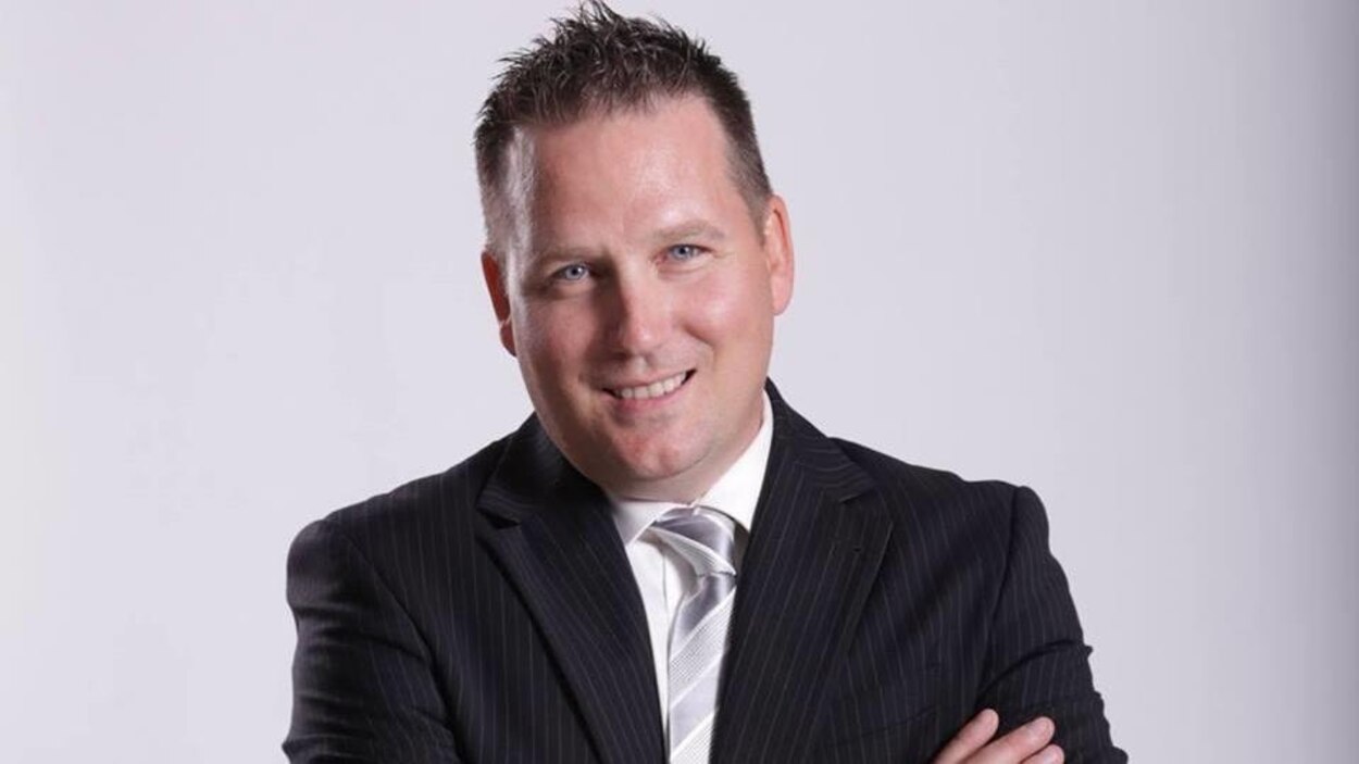 L’enseignant Benoit Rochefort sera candidat de la CAQ dans Jonquière ...