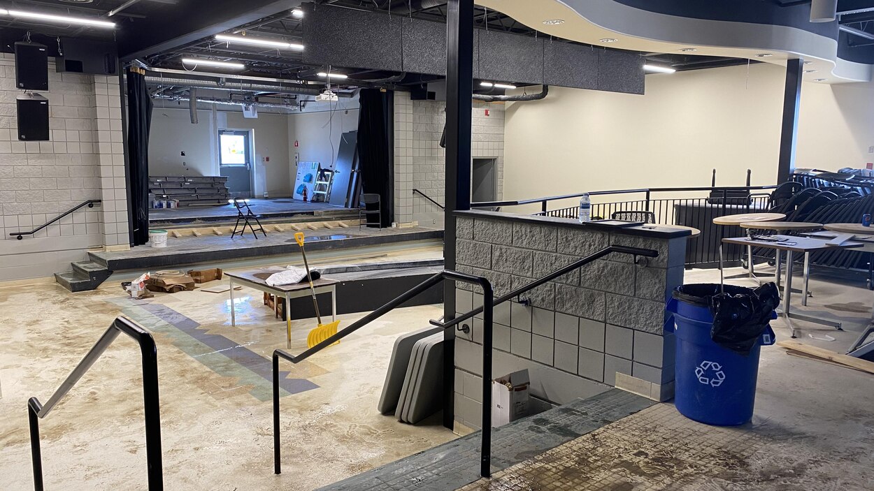 Les travaux de nettoyage se poursuivent au Carrefour des Plaines après ...