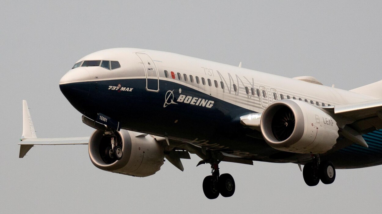 Avec les livraisons du 737 MAX de nouveau entravées, Boeing chute à ...