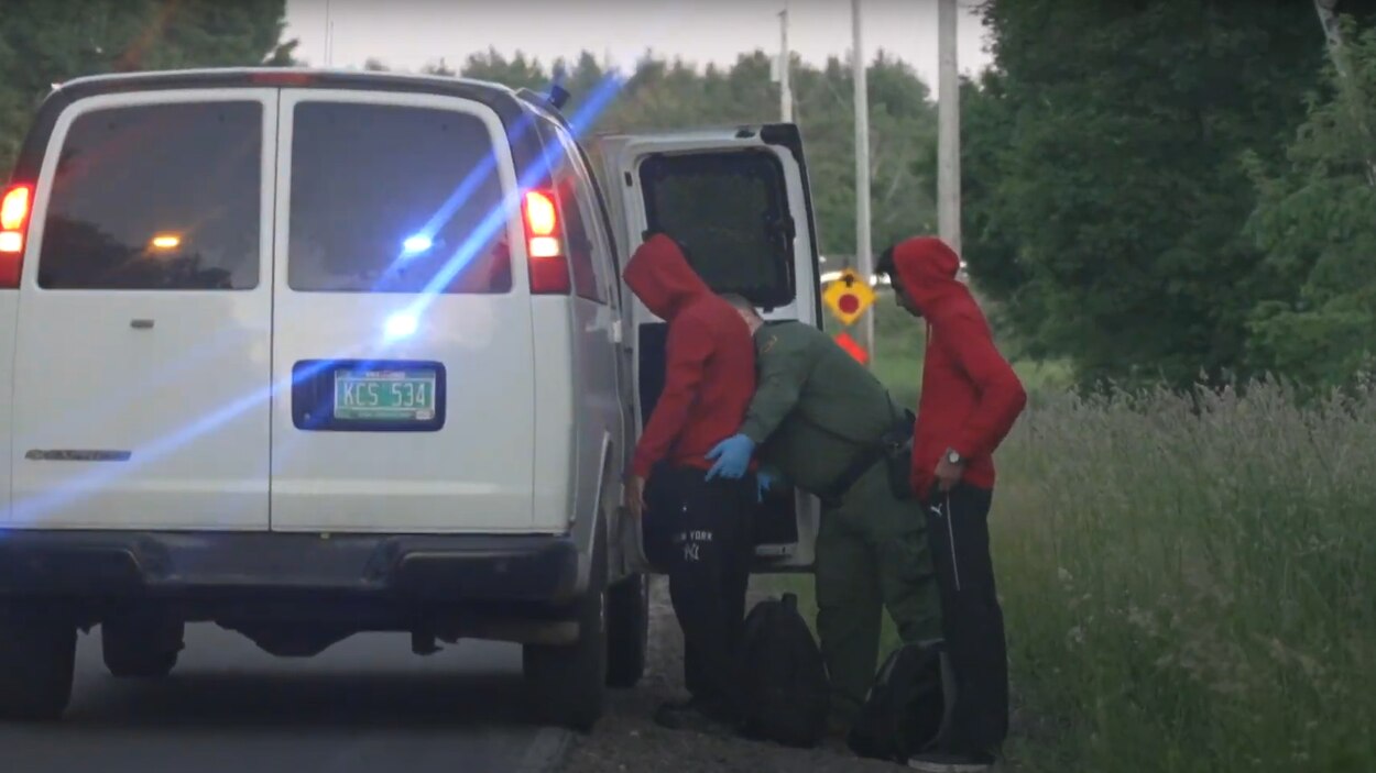 Voici pourquoi les migrants affluent aux É.-U. par le Canada | En bref ...
